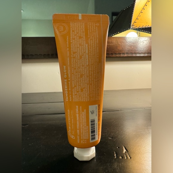 Skincare | New Voesh Velvet Luxe Vegan Hand Cream Tangerine Glow 15oz ...